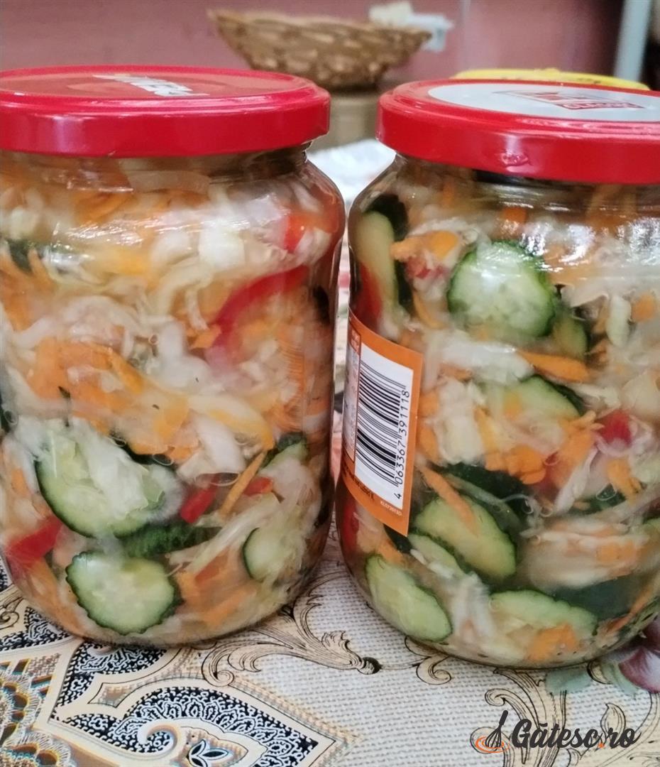 Ciolomada, salata ungureasca de muraturi | Gatesc.ro